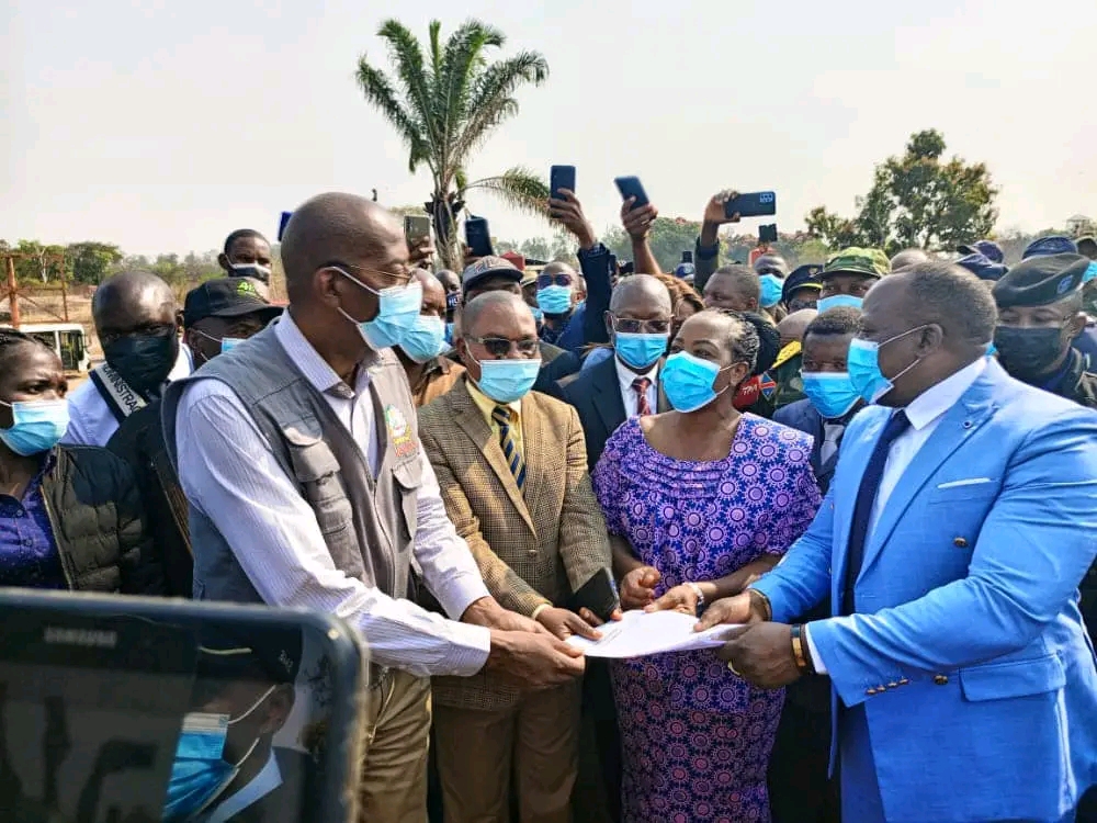 RDC : fermée suite à la covid19, la frontière Dilolo-Luau réouverte ...