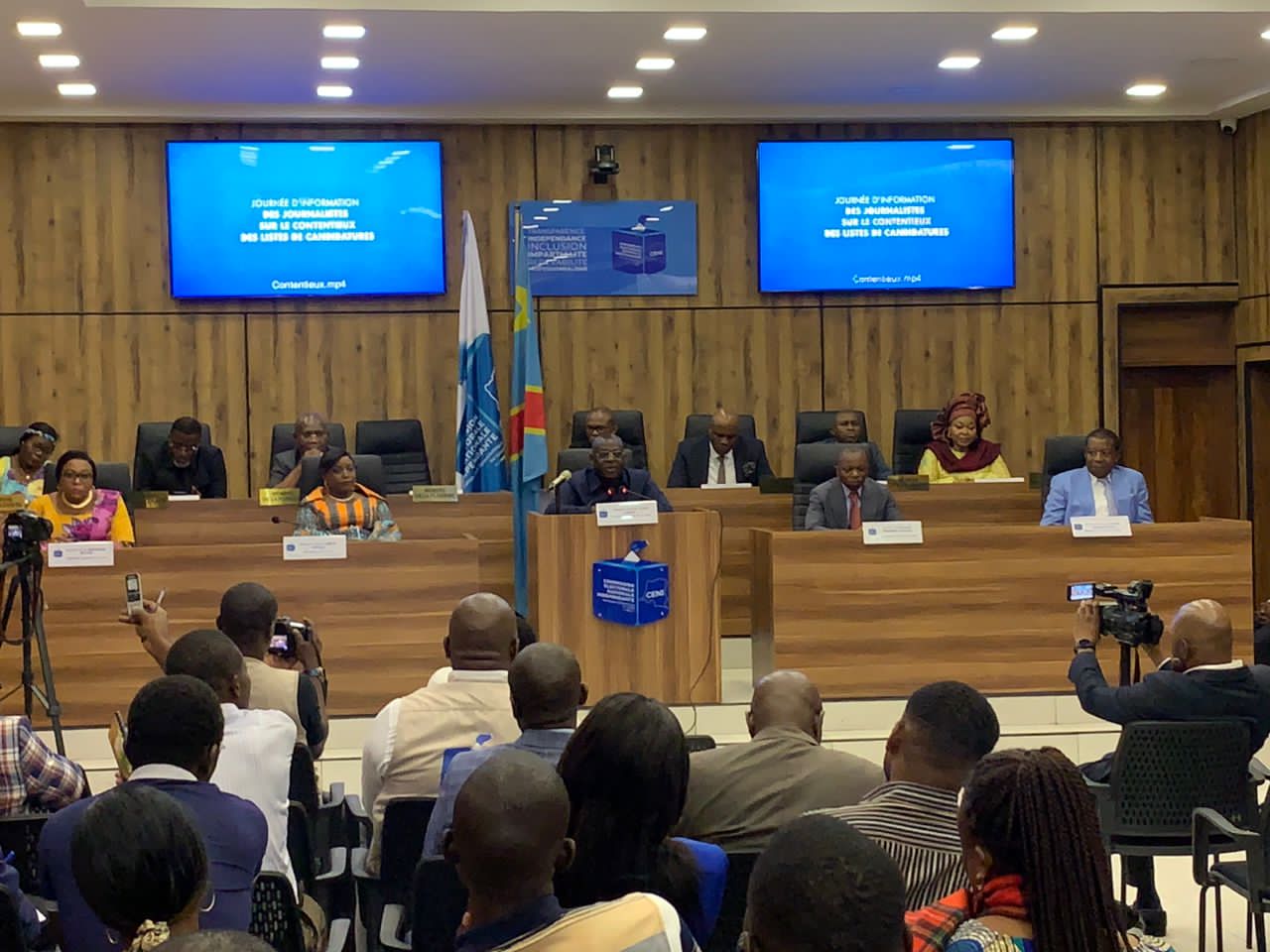 RDC : la CENI fixe des conditions pour postuler à l’élection ...
