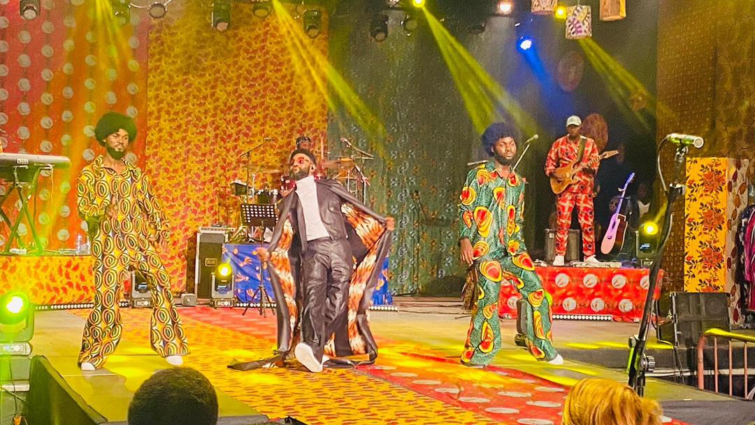 Culture : le « poesident » gagne les cœurs de ses mélomanes à l ...