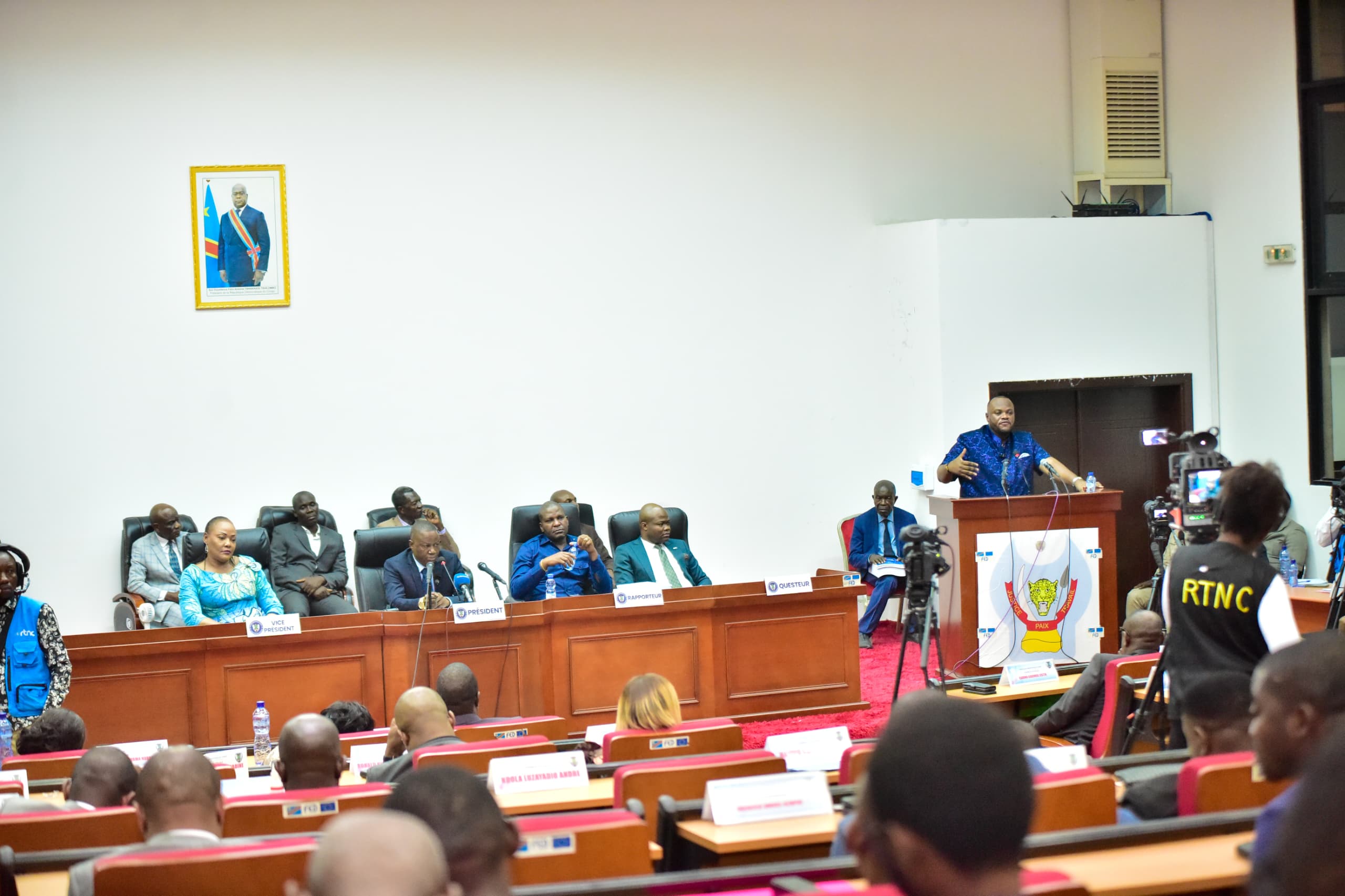 Kinshasa : l’Assemblée provinciale valide le projet d’édit budgétaire ...