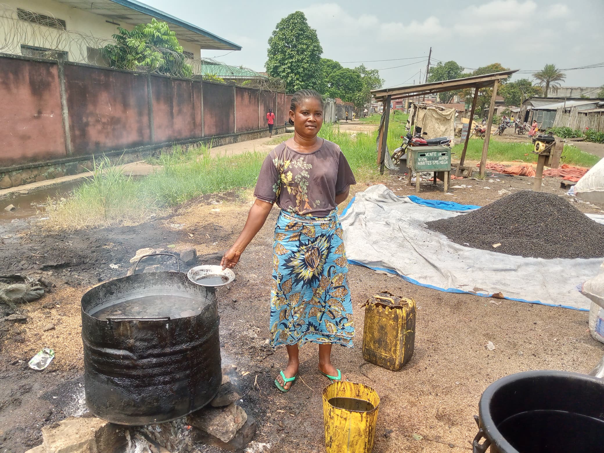 Kisangani : L’Huile de palmiste, une source de revenu malgré les ...