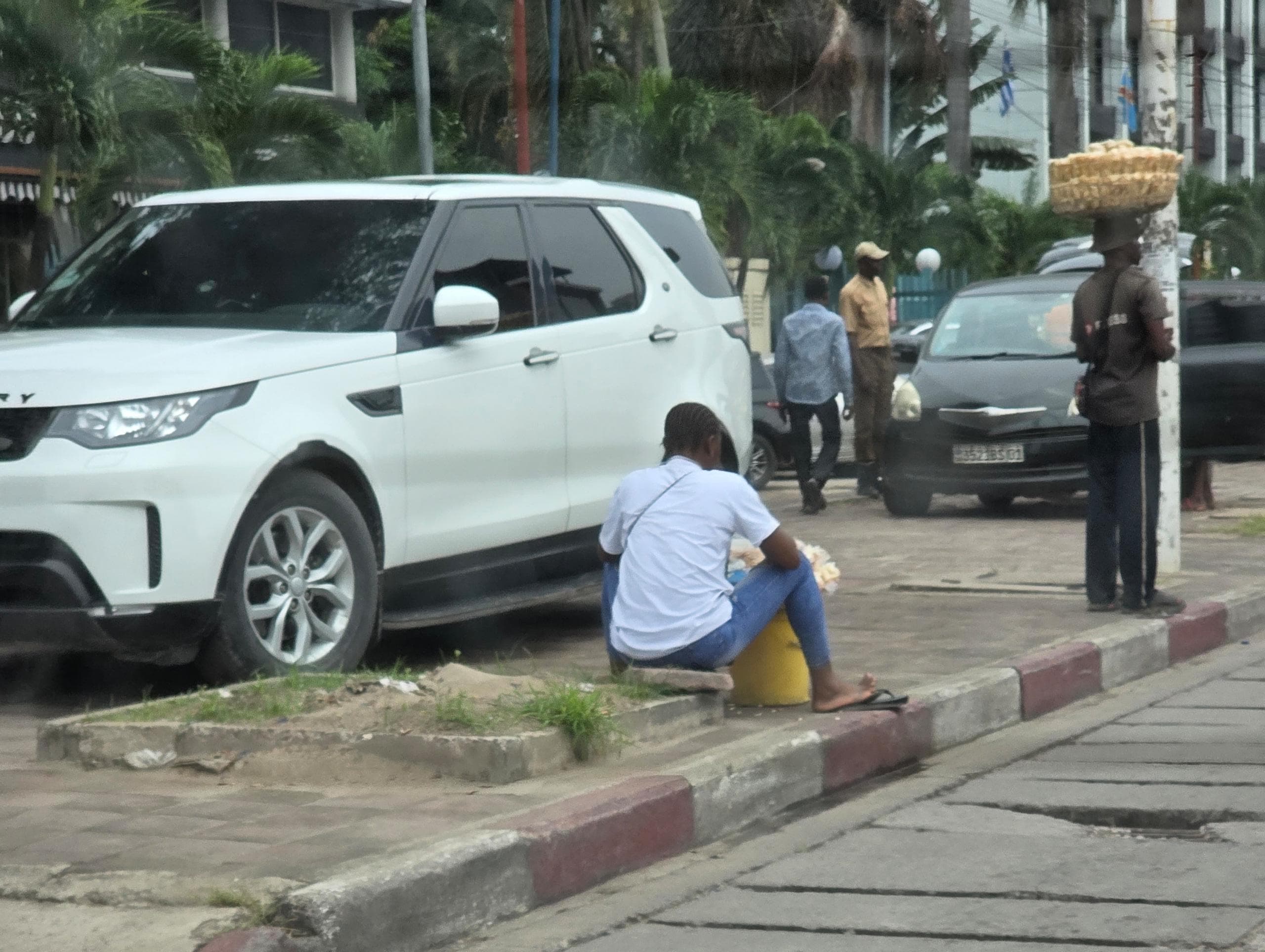 Le Boulevard du 30 Juin : de la grandeur au chaos – LISAPO INFO
